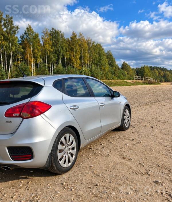 Pelēks Kia Ceed 2016 Rīga, ar dzinēja tilpumu 1.60 L un nobraukumu 209 tūkst. km par 3000 €, foto 10 vietnē AUTOMOTO.COM.LV