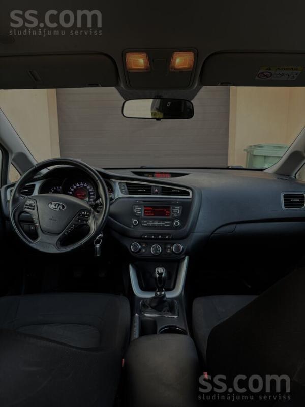 Pelēks Kia Ceed 2016 Rīga, ar dzinēja tilpumu 1.60 L un nobraukumu 209 tūkst. km par 3000 €, foto 11 vietnē AUTOMOTO.COM.LV