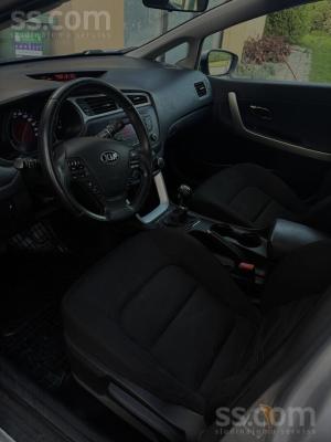 Pelēks Kia Ceed 2016 Rīga, ar dzinēja tilpumu 1.60 L un nobraukumu 209 tūkst. km par 3000 €, foto 12 vietnē AUTOMOTO.COM.LV