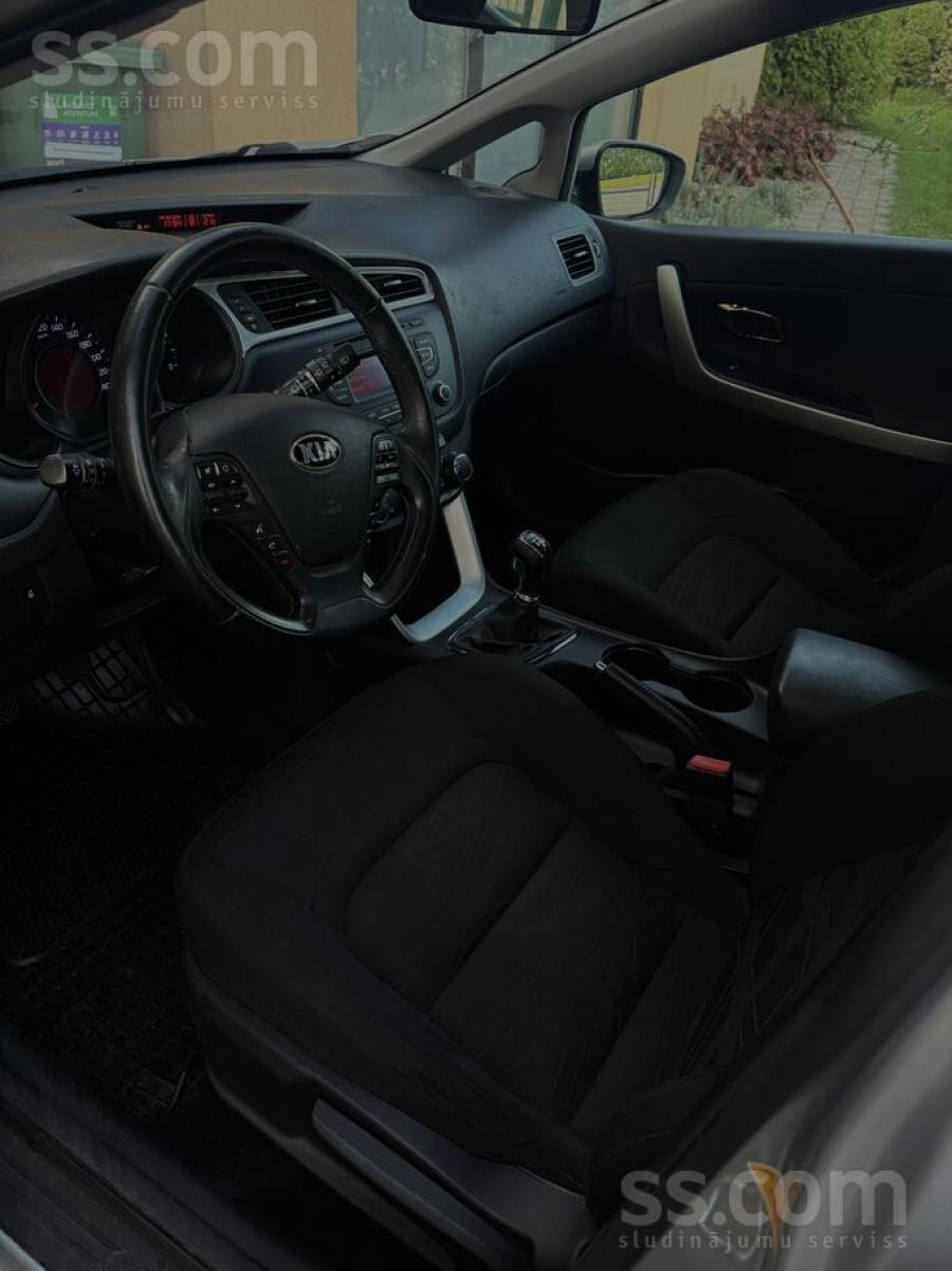 Pelēks Kia Ceed 2016 Rīga, ar dzinēja tilpumu 1.60 L un nobraukumu 209 tūkst. km par 3000 €, foto 12 vietnē AUTOMOTO.COM.LV