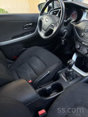 Pelēks Kia Ceed 2016 Rīga, ar dzinēja tilpumu 1.60 L un nobraukumu 209 tūkst. km par 3000 €, foto 13 vietnē AUTOMOTO.COM.LV