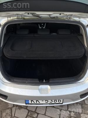 Pelēks Kia Ceed 2016 Rīga, ar dzinēja tilpumu 1.60 L un nobraukumu 209 tūkst. km par 3000 €, foto 16 vietnē AUTOMOTO.COM.LV