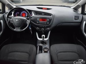 Grey Kia Ceed 2017 in Riga, with an engine capacity of 1.40 L and mileage of 169 thousand km for 5800 €, photo 4 on AUTOMOTO.COM.LV
