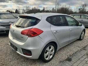 Grey Kia Ceed 2017 in Kaunas, with an engine capacity of 1.40 L and mileage of 140 thousand km for 5950 €, photo 8 on AUTOMOTO.COM.LV