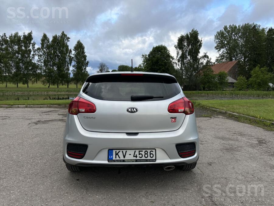 Grey Kia Ceed 2017 in Riga, with an engine capacity of 1.40 L and mileage of 120 thousand km for 5950 €, photo 3 on AUTOMOTO.COM.LV