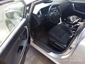 Grey Kia Ceed 2017 in Jurmala, with an engine capacity of 1.40 L and mileage of 157 thousand km for 6950 €, photo 6 on AUTOMOTO.COM.LV