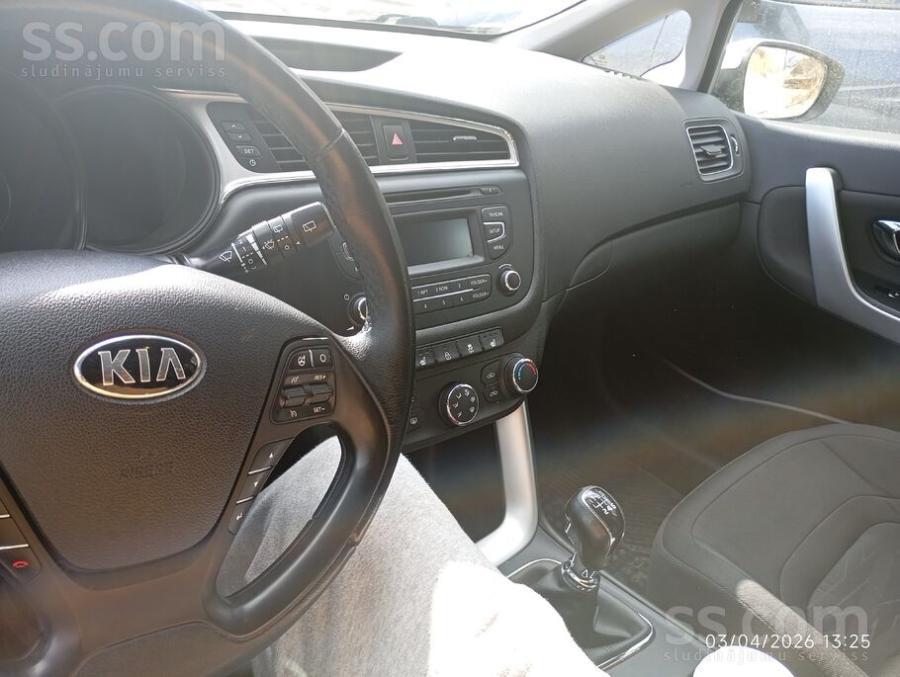 Grey Kia Ceed 2017 in Jurmala, with an engine capacity of 1.40 L and mileage of 157 thousand km for 6950 €, photo 13 on AUTOMOTO.COM.LV