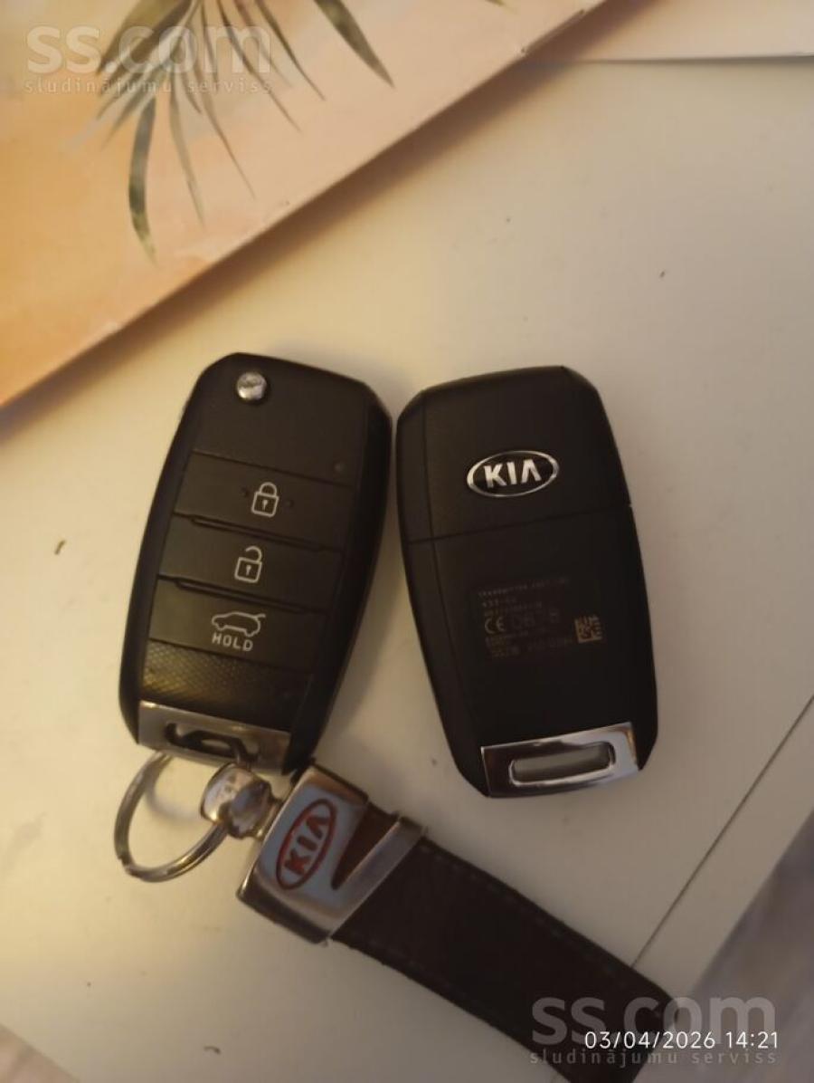 Grey Kia Ceed 2017 in Jurmala, with an engine capacity of 1.40 L and mileage of 157 thousand km for 6950 €, photo 16 on AUTOMOTO.COM.LV
