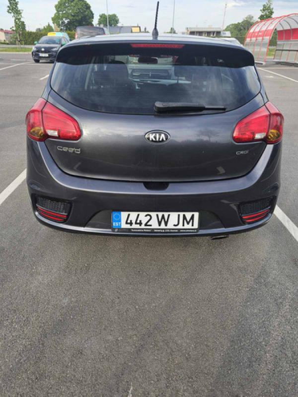 Pelēks Kia Ceed 2017 Tallina, ar dzinēja tilpumu 1.40 L un nobraukumu 380 tūkst. km par 5000 €, foto 7 vietnē AUTOMOTO.COM.LV