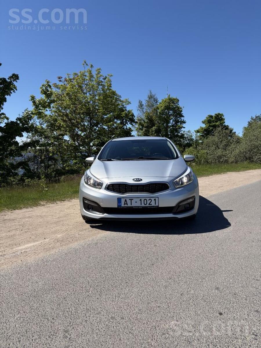 Pelēks Kia Ceed 2017 Rīga, ar dzinēja tilpumu 1.40 L un nobraukumu 193 tūkst. km par 6190 €, foto 1 vietnē AUTOMOTO.COM.LV