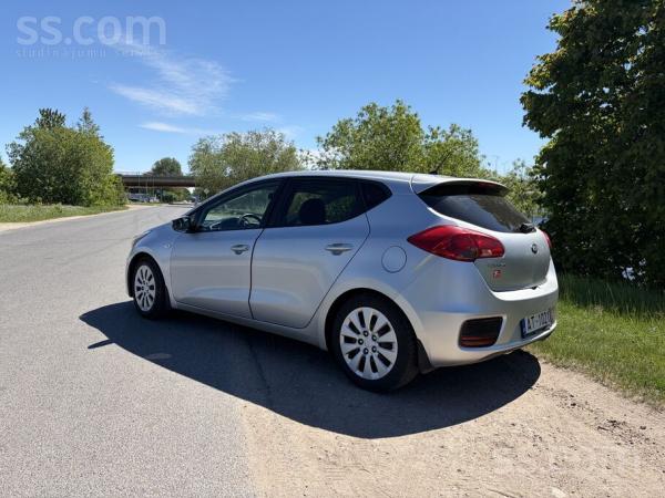 Pelēks Kia Ceed 2017 Rīga, ar dzinēja tilpumu 1.40 L un nobraukumu 193 tūkst. km par 6190 €, foto 3 vietnē AUTOMOTO.COM.LV