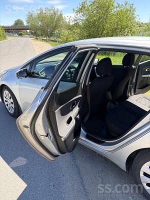 Pelēks Kia Ceed 2017 Rīga, ar dzinēja tilpumu 1.40 L un nobraukumu 193 tūkst. km par 6190 €, foto 9 vietnē AUTOMOTO.COM.LV