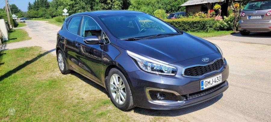 Grey Kia Ceed 2017 in Plunge, with an engine capacity of 1.60 L and mileage of 147 thousand km for 7400 €, photo 3 on AUTOMOTO.COM.LV
