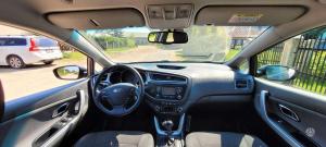 Grey Kia Ceed 2017 in Plunge, with an engine capacity of 1.60 L and mileage of 147 thousand km for 7400 €, photo 10 on AUTOMOTO.COM.LV