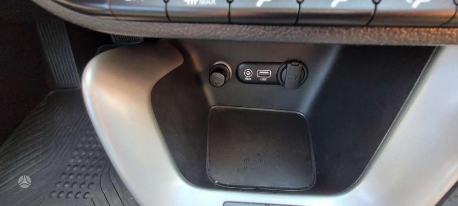 Grey Kia Ceed 2017 in Plunge, with an engine capacity of 1.60 L and mileage of 147 thousand km for 7400 €, photo 19 on AUTOMOTO.COM.LV
