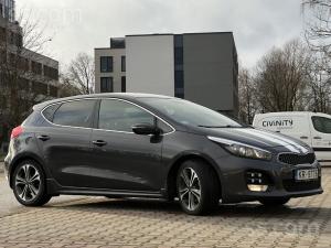 Grey Kia Ceed 2017 in Riga, with an engine capacity of 1.60 L and mileage of 196 thousand km for 6599 €, photo 3 on AUTOMOTO.COM.LV