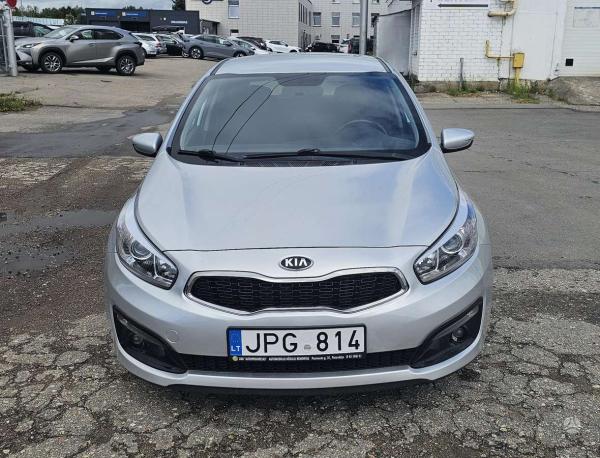 Pelēks Kia Ceed 2017 Panevēža, ar dzinēja tilpumu 1.40 L un nobraukumu 208 tūkst. km par 5200 €, foto 2 vietnē AUTOMOTO.COM.LV