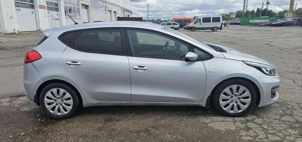 Pelēks Kia Ceed 2017 Panevēža, ar dzinēja tilpumu 1.40 L un nobraukumu 208 tūkst. km par 5200 €, foto 4 vietnē AUTOMOTO.COM.LV
