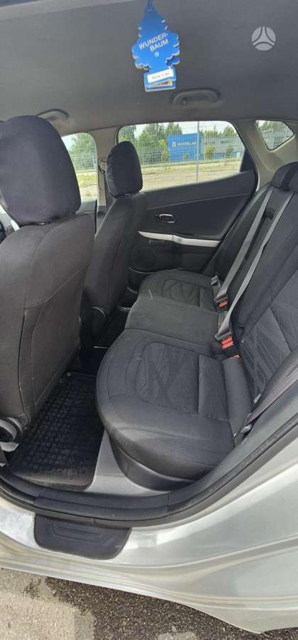 Pelēks Kia Ceed 2017 Panevēža, ar dzinēja tilpumu 1.40 L un nobraukumu 208 tūkst. km par 5200 €, foto 10 vietnē AUTOMOTO.COM.LV