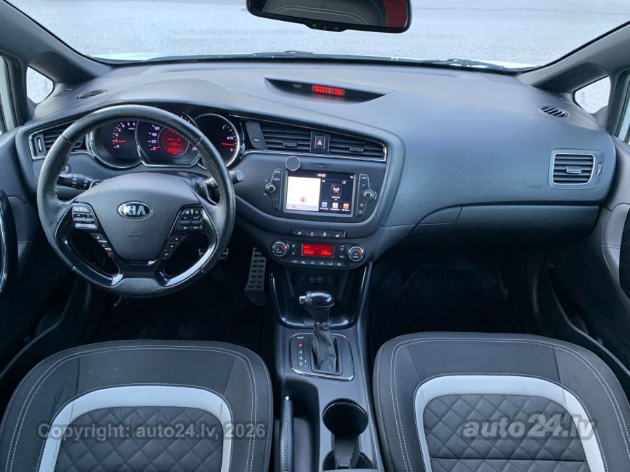 Grey Kia Ceed 2017 in Tallinn, with an engine capacity of 1.60 L and mileage of 213 thousand km for 8500 €, photo 16 on AUTOMOTO.COM.LV
