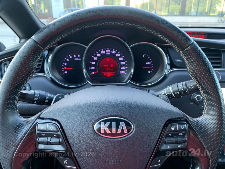 Grey Kia Ceed 2017 in Tallinn, with an engine capacity of 1.60 L and mileage of 213 thousand km for 8500 €, photo 18 on AUTOMOTO.COM.LV