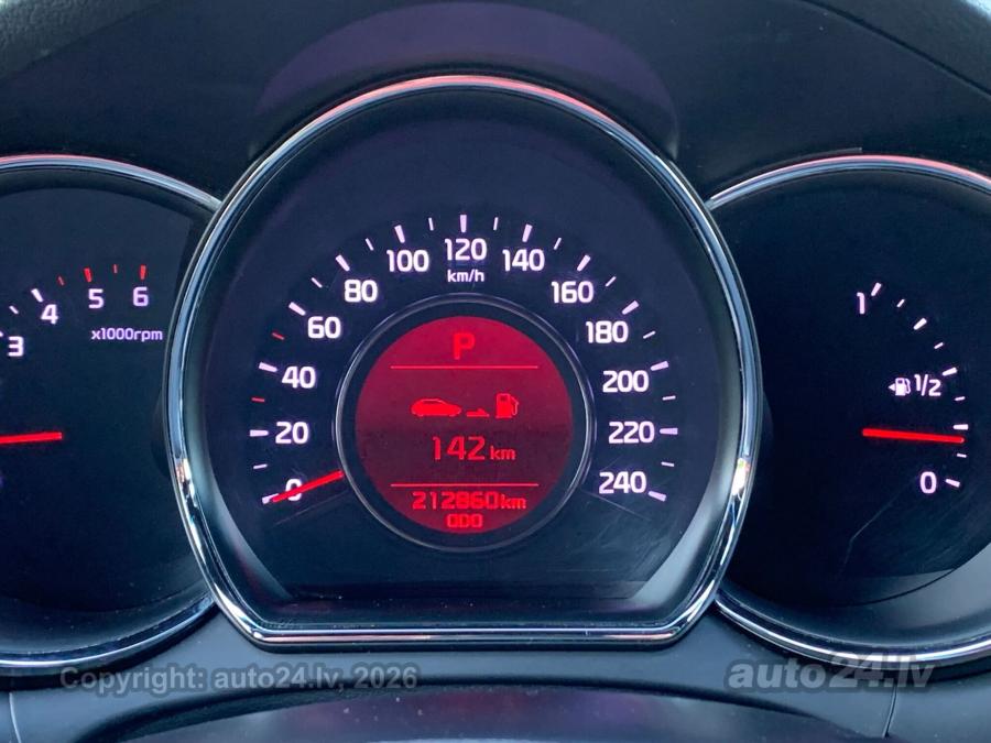 Grey Kia Ceed 2017 in Tallinn, with an engine capacity of 1.60 L and mileage of 213 thousand km for 8500 €, photo 19 on AUTOMOTO.COM.LV