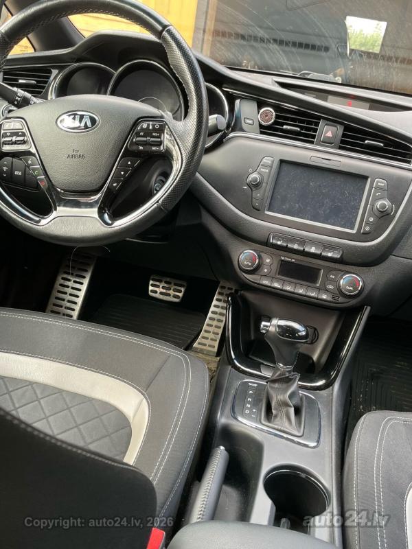Pelēks Kia Ceed 2017 Viljandi, ar dzinēja tilpumu 1.60 L un nobraukumu 224 tūkst. km par 7500 €, foto 3 vietnē AUTOMOTO.COM.LV