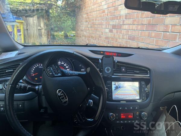 Pelēks Kia Ceed 2017 Rīga, ar dzinēja tilpumu 1.60 L un nobraukumu 86 tūkst. km par 7700 €, foto 3 vietnē AUTOMOTO.COM.LV