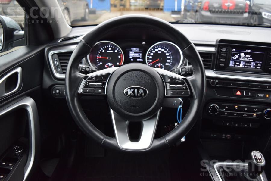 Grey Kia Ceed 2018 in Riga, with an engine capacity of 1.60 L and mileage of 96 thousand km for 9100 €, photo 10 on AUTOMOTO.COM.LV