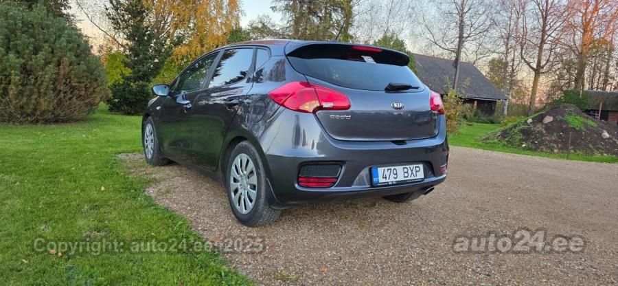Pelēks Kia Ceed 2018 Tallina, ar dzinēja tilpumu 1.40 L un nobraukumu 256 tūkst. km par 6399 €, foto 2 vietnē AUTOMOTO.COM.LV