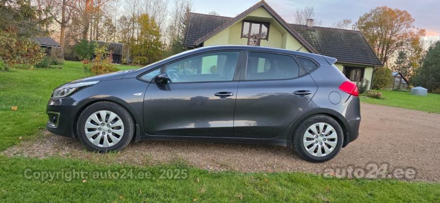 Pelēks Kia Ceed 2018 Tallina, ar dzinēja tilpumu 1.40 L un nobraukumu 256 tūkst. km par 6399 €, foto 6 vietnē AUTOMOTO.COM.LV
