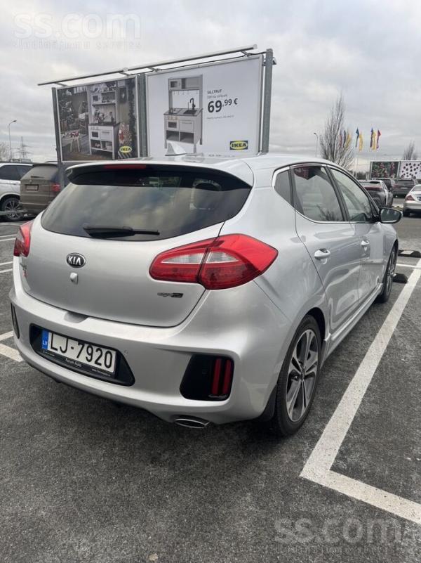 Pelēks Kia Ceed 2018 Rīga, ar dzinēja tilpumu 1.60 L un nobraukumu 131 tūkst. km par 12500 €, foto 3 vietnē AUTOMOTO.COM.LV