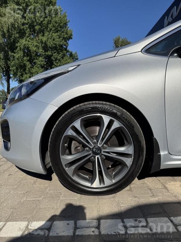 Pelēks Kia Ceed 2018 Rīga, ar dzinēja tilpumu 1.60 L un nobraukumu 137 tūkst. km par 9500 €, foto 2 vietnē AUTOMOTO.COM.LV