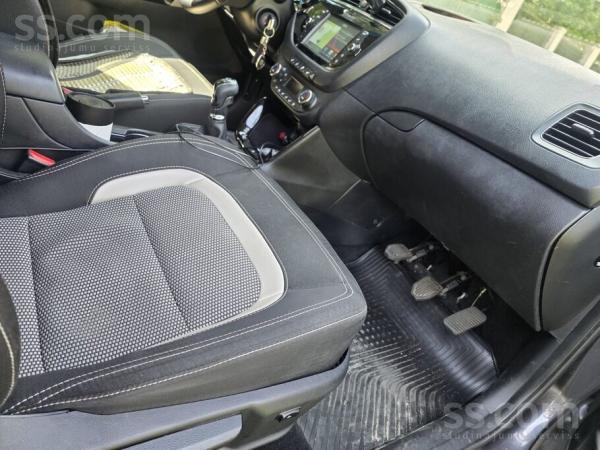 Grey Kia Ceed 2018 in Riga, with an engine capacity of 1.60 L and mileage of 186 thousand km for 6499 €, photo 5 on AUTOMOTO.COM.LV