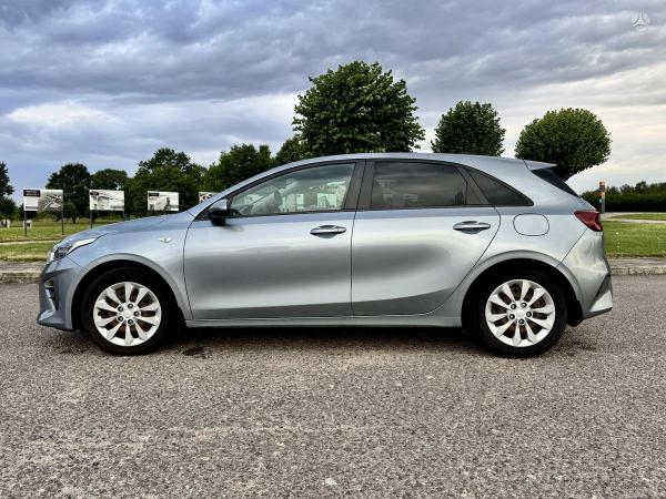 Grey Kia Ceed 2018 in Kaunas, with an engine capacity of 1.37 L and mileage of 156 thousand km for 8750 €, photo 4 on AUTOMOTO.COM.LV