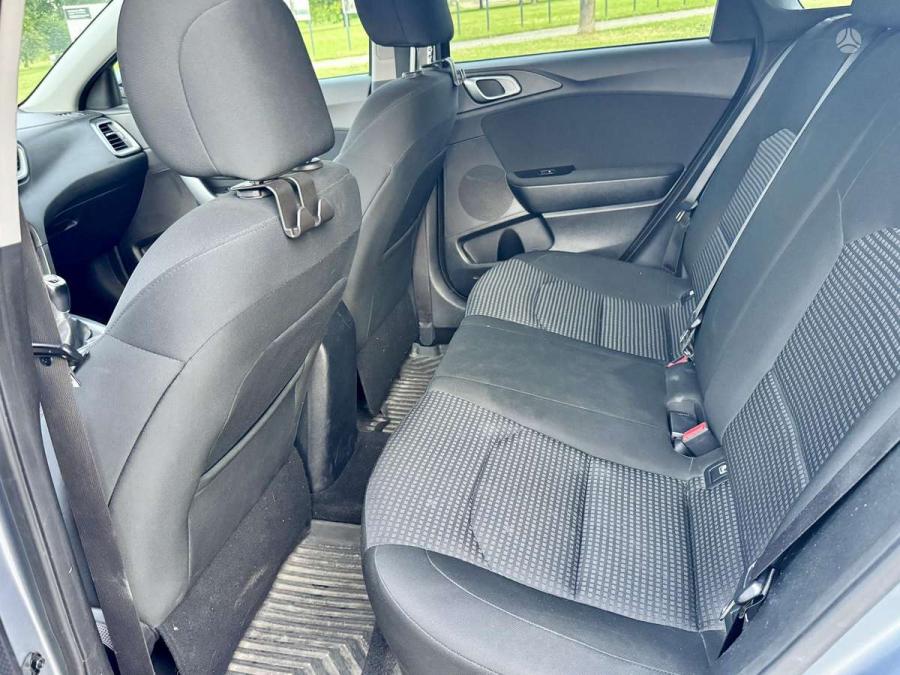Pelēks Kia Ceed 2018 Kauņa, ar dzinēja tilpumu 1.37 L un nobraukumu 156 tūkst. km par 8750 €, foto 14 vietnē AUTOMOTO.COM.LV