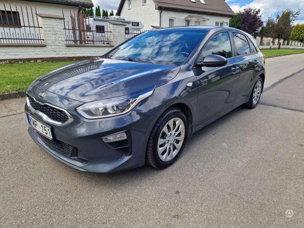 Grey Kia Ceed 2018 in Vilnius, with an engine capacity of 1.37 L and mileage of 330 thousand km for 4990 €, photo 4 on AUTOMOTO.COM.LV