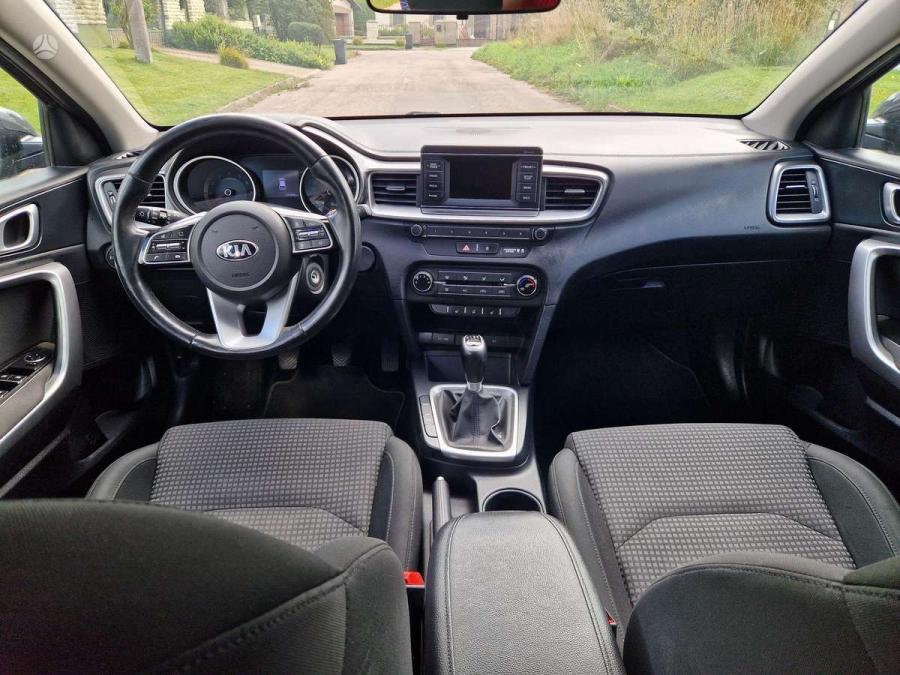 Pelēks Kia Ceed 2018 Viļņa, ar dzinēja tilpumu 1.37 L un nobraukumu 330 tūkst. km par 4990 €, foto 8 vietnē AUTOMOTO.COM.LV