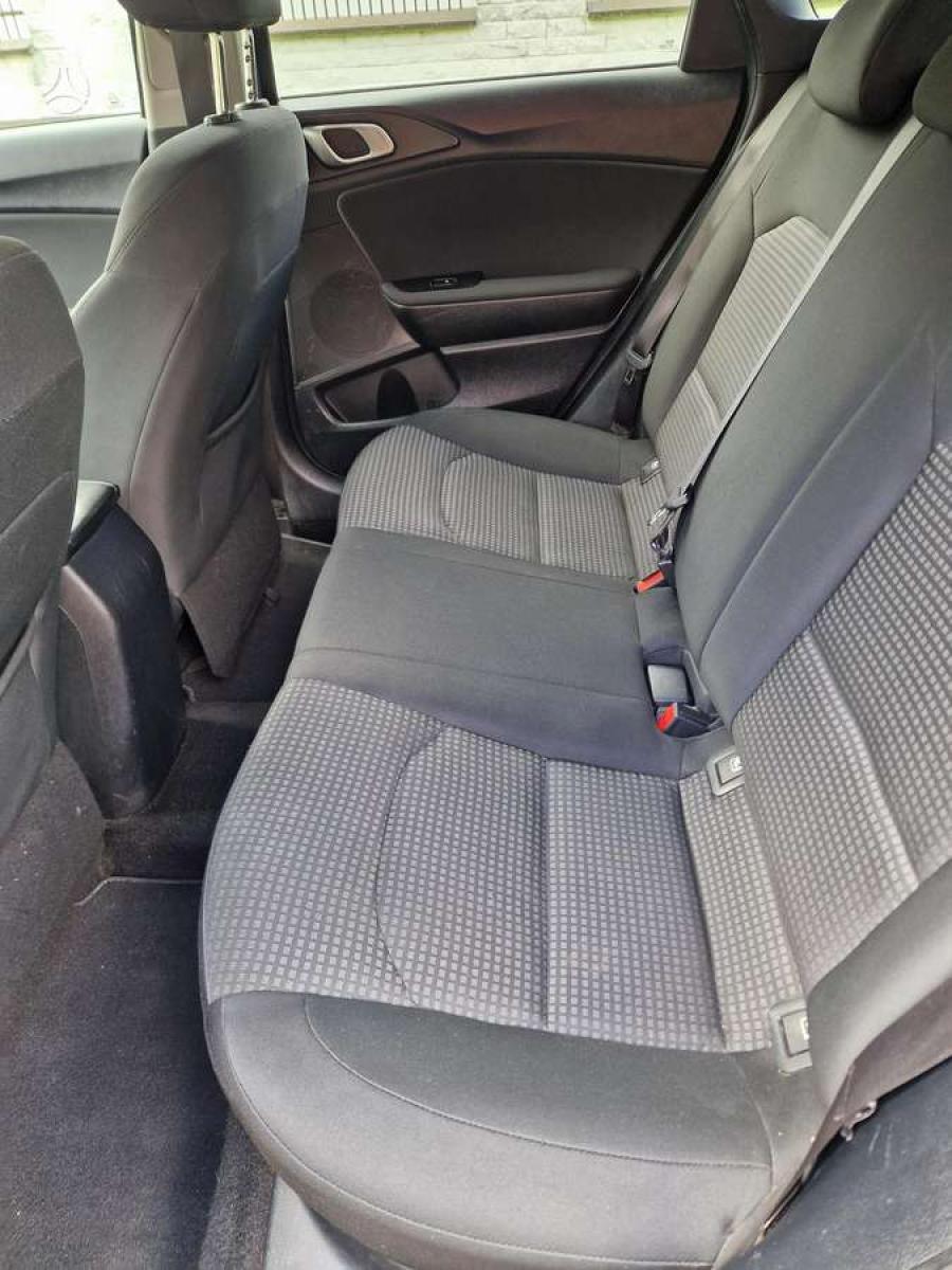 Pelēks Kia Ceed 2018 Viļņa, ar dzinēja tilpumu 1.37 L un nobraukumu 330 tūkst. km par 4990 €, foto 9 vietnē AUTOMOTO.COM.LV