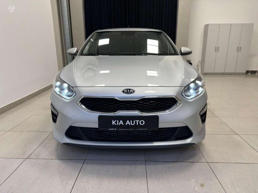 Grey Kia Ceed 2019 in Vilnius, with an engine capacity of 1.60 L and mileage of 84 thousand km for 9900 €, photo 3 on AUTOMOTO.COM.LV