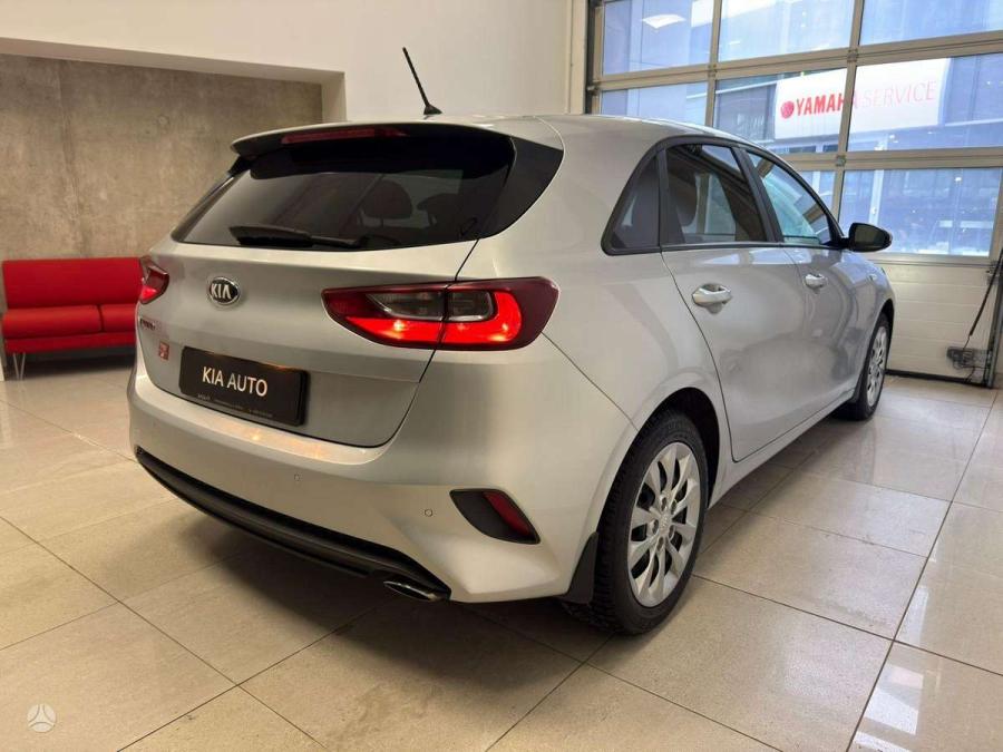 Grey Kia Ceed 2019 in Vilnius, with an engine capacity of 1.60 L and mileage of 138 thousand km for 9500 €, photo 2 on AUTOMOTO.COM.LV
