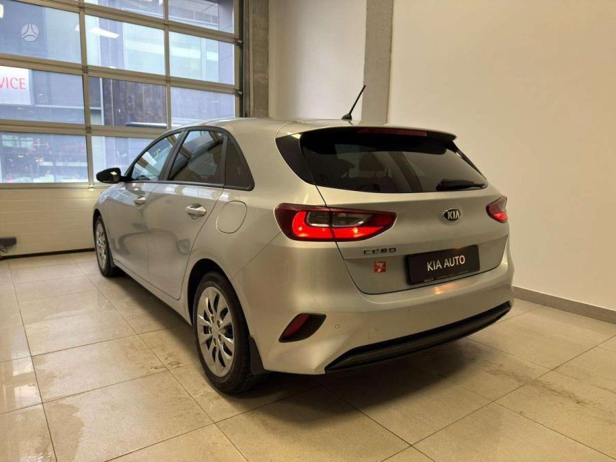 Grey Kia Ceed 2019 in Vilnius, with an engine capacity of 1.60 L and mileage of 138 thousand km for 9500 €, photo 21 on AUTOMOTO.COM.LV