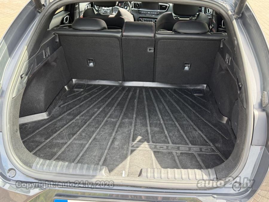 Grey Kia Ceed 2019 in Tallinn, with an engine capacity of 1.60 L and mileage of 124 thousand km for 17900 €, photo 24 on AUTOMOTO.COM.LV