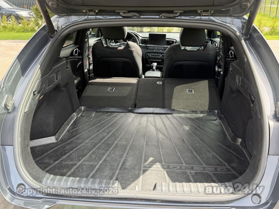 Grey Kia Ceed 2019 in Tallinn, with an engine capacity of 1.60 L and mileage of 124 thousand km for 17900 €, photo 26 on AUTOMOTO.COM.LV