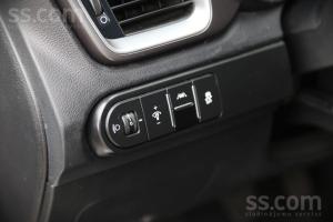 Grey Kia Ceed 2019 in Riga, with an engine capacity of 1.60 L and mileage of 180 thousand km for 7995 €, photo 18 on AUTOMOTO.COM.LV