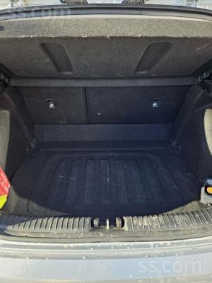 Grey Kia Ceed 2019 in Jelgava, with an engine capacity of 1.60 L and mileage of 141 thousand km for 8600 €, photo 7 on AUTOMOTO.COM.LV