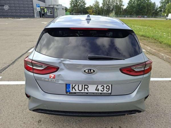 Grey Kia Ceed 2019 in Panevezys, with an engine capacity of 1.60 L and mileage of 356 thousand km for 4800 €, photo 4 on AUTOMOTO.COM.LV