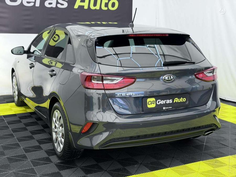 Grey Kia Ceed 2019 in Vilnius, with an engine capacity of 1.37 L and mileage of 104 thousand km for 10900 €, photo 7 on AUTOMOTO.COM.LV
