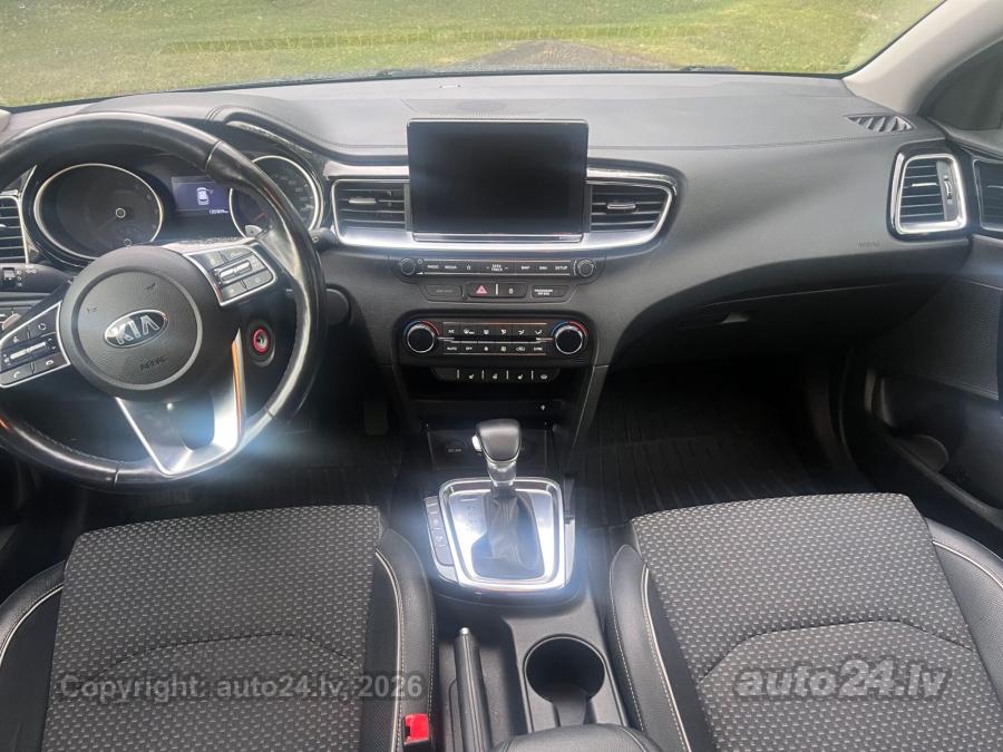 Grey Kia Ceed 2019 in Tallinn, with an engine capacity of 1.40 L and mileage of 136 thousand km for 12990 €, photo 9 on AUTOMOTO.COM.LV
