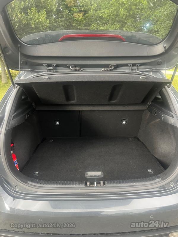 Pelēks Kia Ceed 2019 Tallina, ar dzinēja tilpumu 1.40 L un nobraukumu 136 tūkst. km par 12990 €, foto 9 vietnē AUTOMOTO.COM.LV